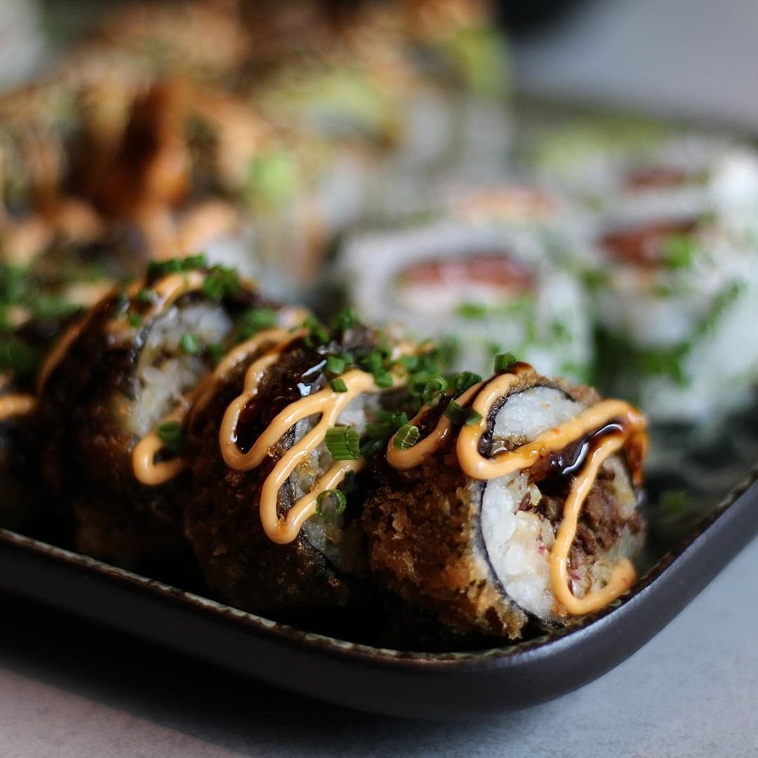 Délices de rouleaux de sushi frits - Hanami